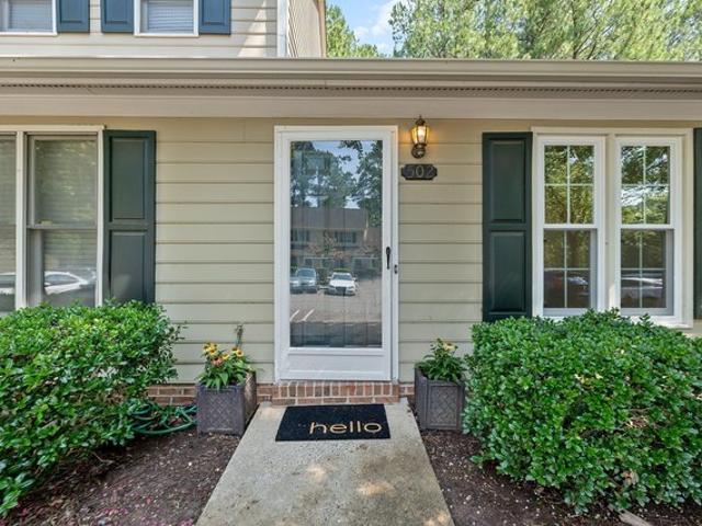 502 Gatehouse Ln, Durham, NC 27707