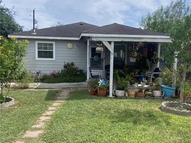 502 Gardenia St, Alice, TX 78332