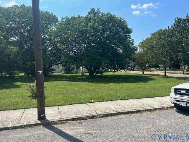 502 Grove Ave, Petersburg, VA 23803