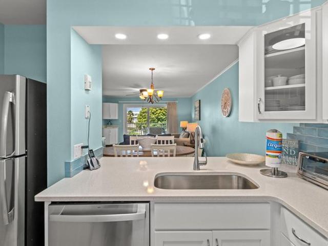 502 Gulf Shore Dr Unit 215, Destin, FL 32541
