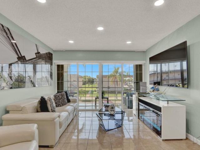 502 Davis Rd Apt 12, Palm Springs, FL 33461