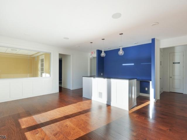 502 E Broad Street