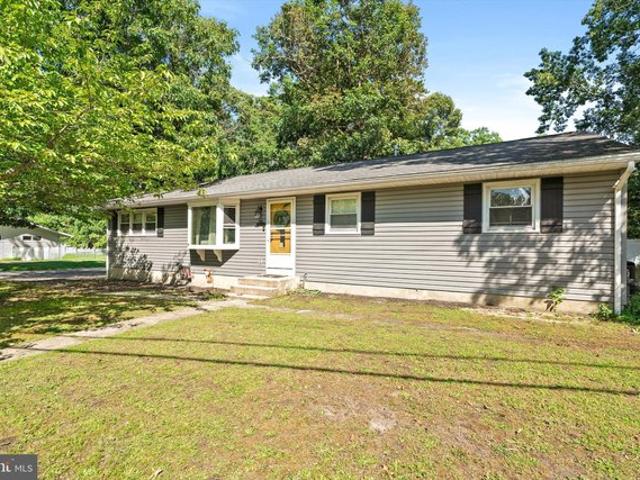 502 E Lakeshore Dr, Browns Mills, NJ 08015