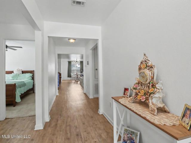 502 E Marigold Drive