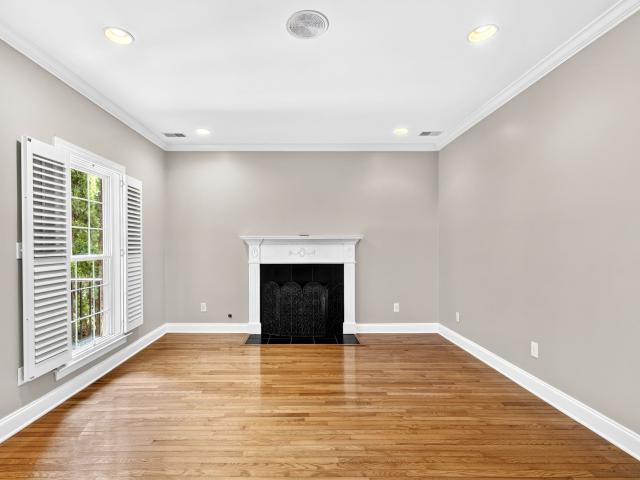 502 Eden Park Dr