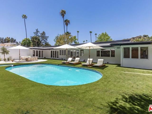 502 Evelyn Place
