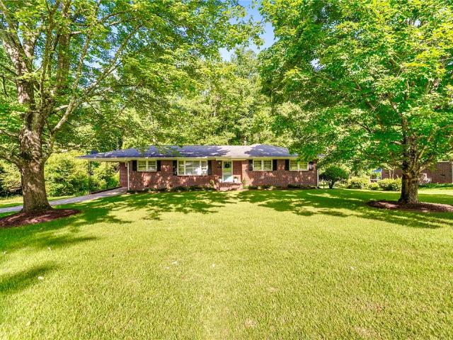 502 Forest Lane