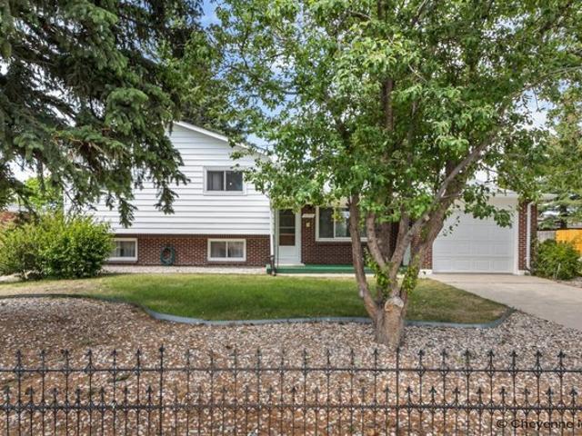 502 Harvard Ln, Cheyenne, WY 82009