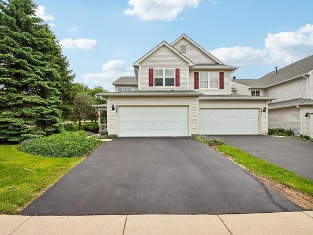 502 Heritage Ct, Saint Charles, IL 60175