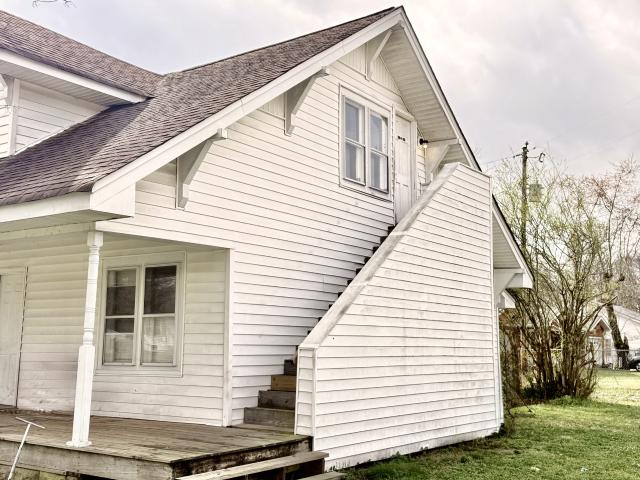 502 Oak Dr, Unit B, Manchester, TN 37355 | MLS #3145 | Compass