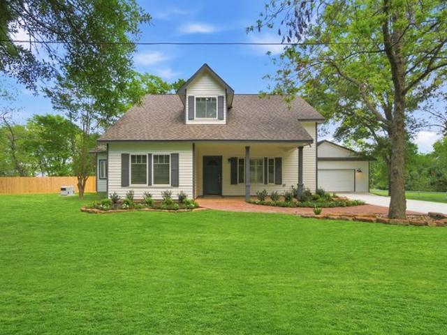 502 Louisa St, Montgomery, TX 77356