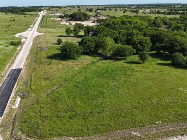 502 Longview Creek Trl, Itasca, TX 76055