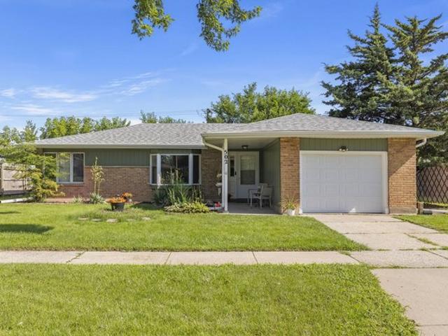 502 Lakewood Blvd, Park Forest, IL 60466