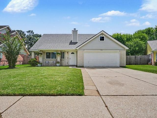 502 Magnolia Cir, League City, TX 77573