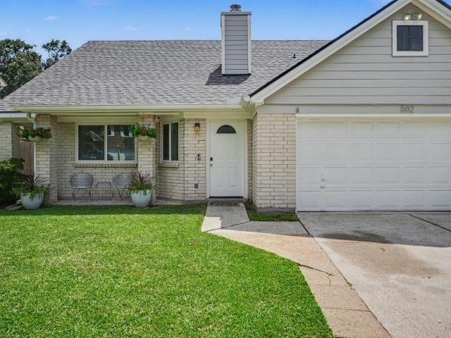 502 Magnolia Circle