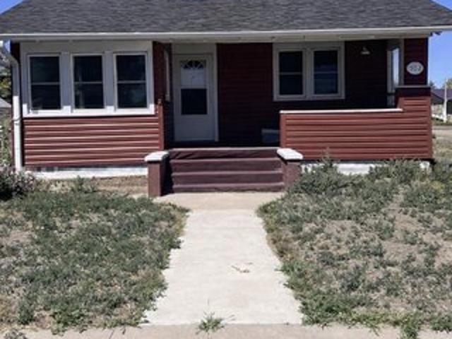 502 Main St, Pine Bluffs, WY 82082