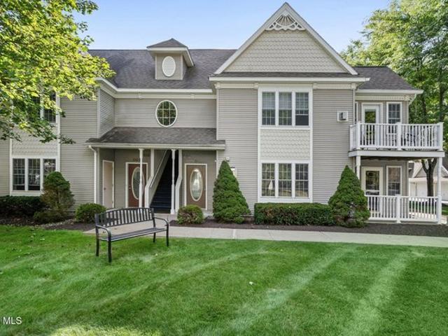 502 Mallards Pond Ln, Schenectady, NY 12303
