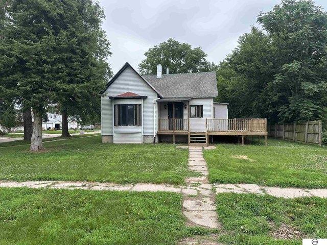 502 Maple St, Friend, NE 68359