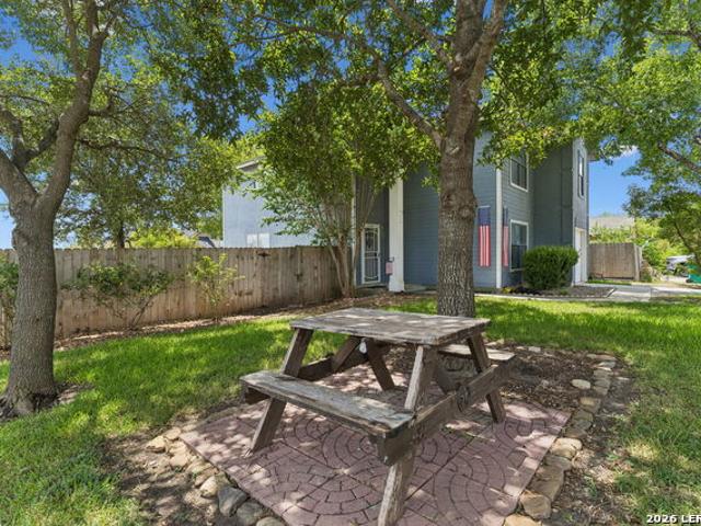 502 Meadow Frg