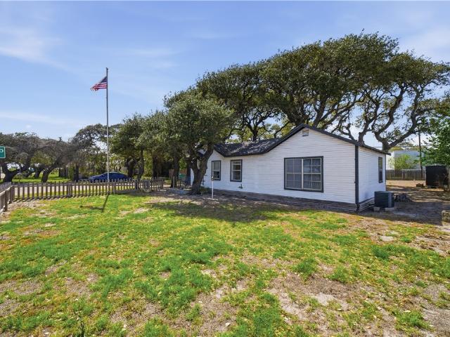 502 N Commercial St, Aransas Pass, TX 78336 | MLS #473555