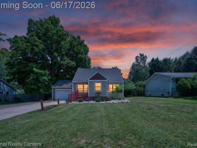 502 N Main St, Webberville, MI 48892