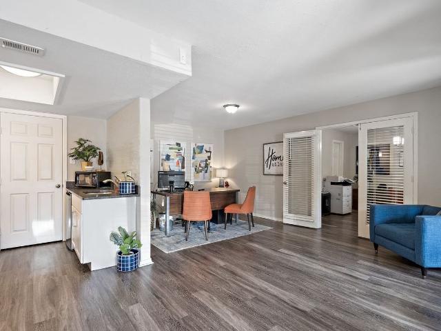 502 North Move in Today! 1 Bedroom Apartment for Rent at 502 W Longspur Blvd, Austin, TX 78753 North Lamar