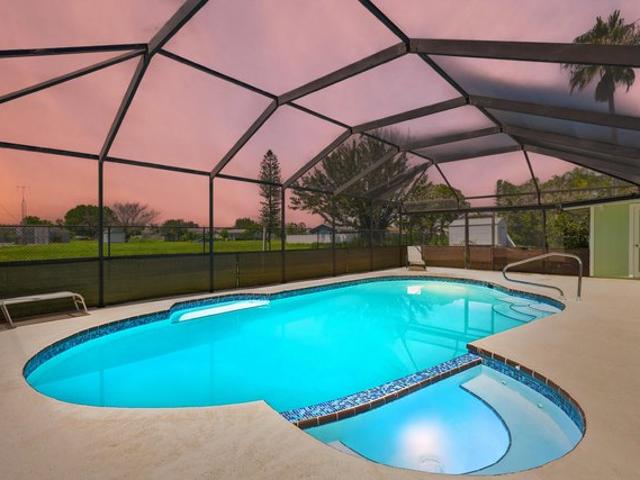 502 NW Kilpatrick Ave, Port Saint Lucie, FL 34983