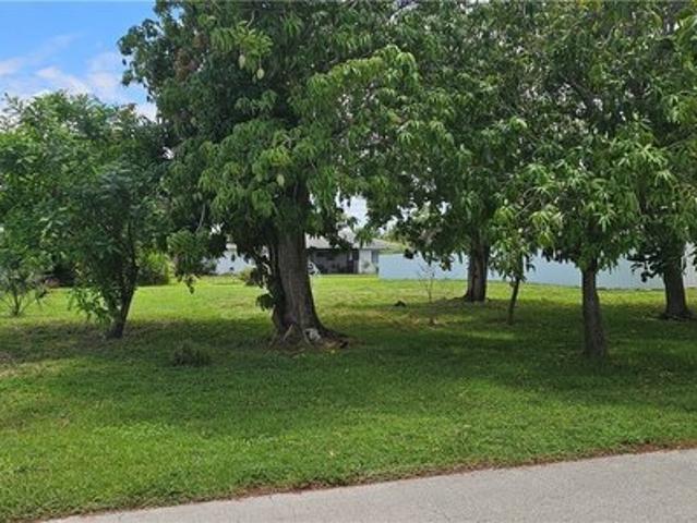502 SE 17th Ter, Cape Coral, FL 33990