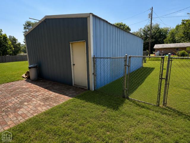 502 SE Miller