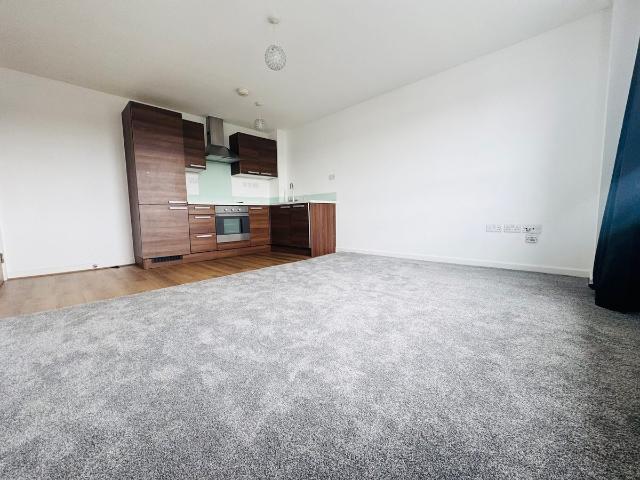 502 Point Red 146 Midland Road, Luton LU2, 2 bed flat to rent, £1,150 pcm | PrimeLocation