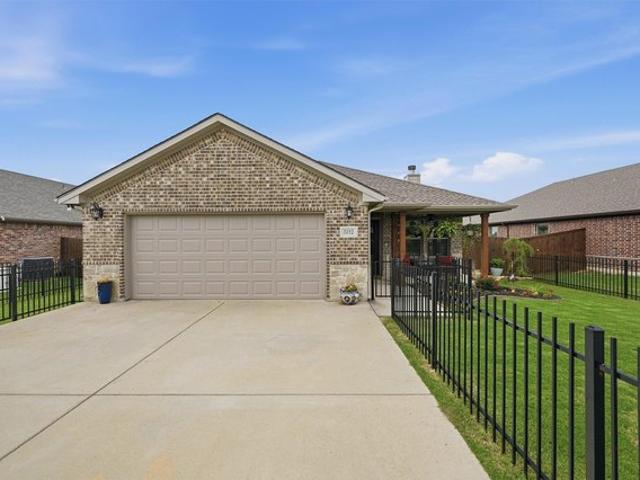 502 Pathfinder St, Collinsville, TX 76233