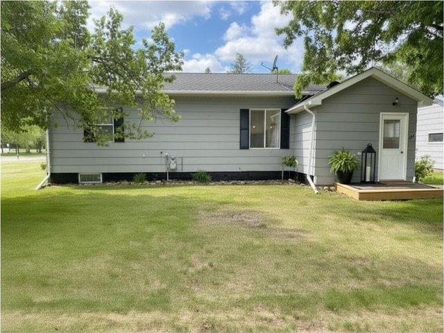 502 Robert St N, Clarissa, MN 56440