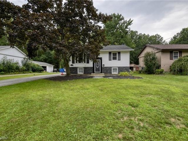 502 Roosevelt Dr, Geneva, OH 44041