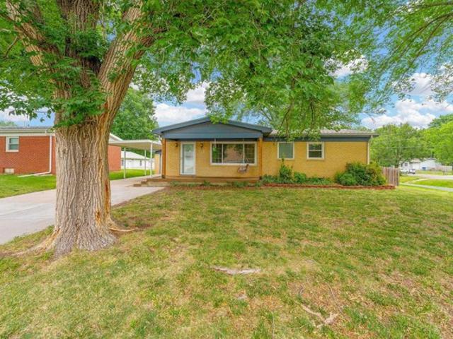 502 Riverdale Dr, Mulvane, KS 67110