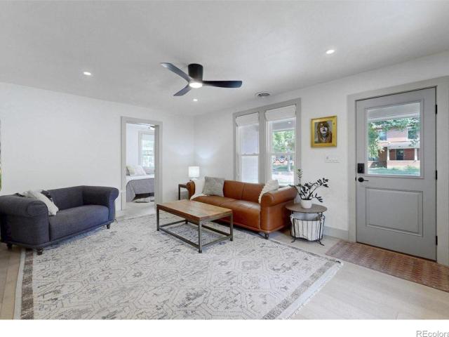 502 W 4th Street