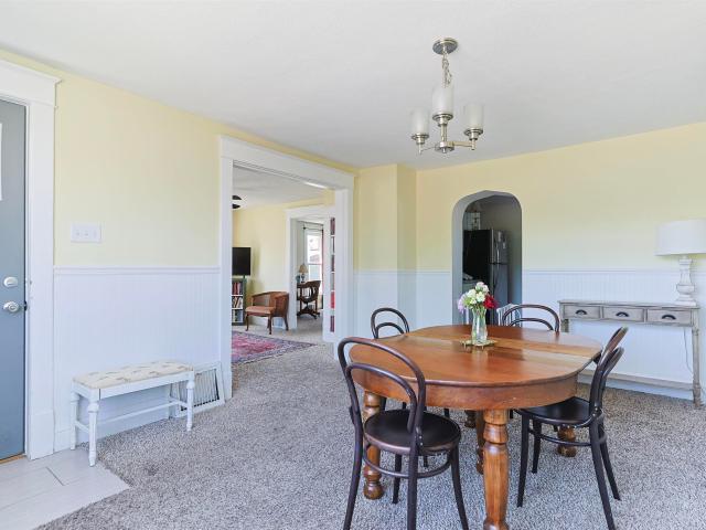 502 W 10Th Street