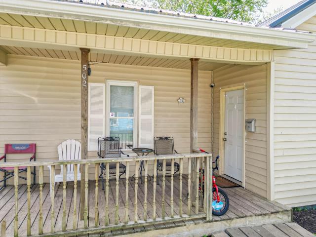 502 w hackberry
