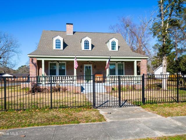 502 W Roseboro St, Roseboro, NC 28382