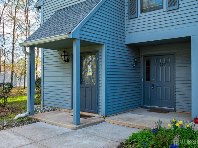 502 Woodhaven Dr, Edison, NJ 08817 | Compass