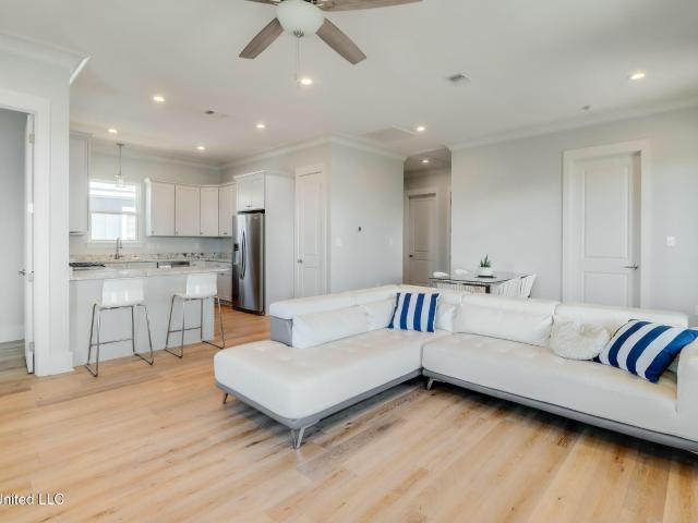 502 Woodward Avenue