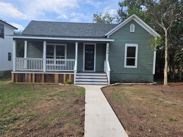 502 Walker St, Smithville, TX 78957