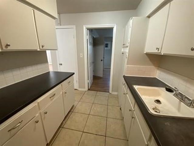 502 West Alabama Street 15