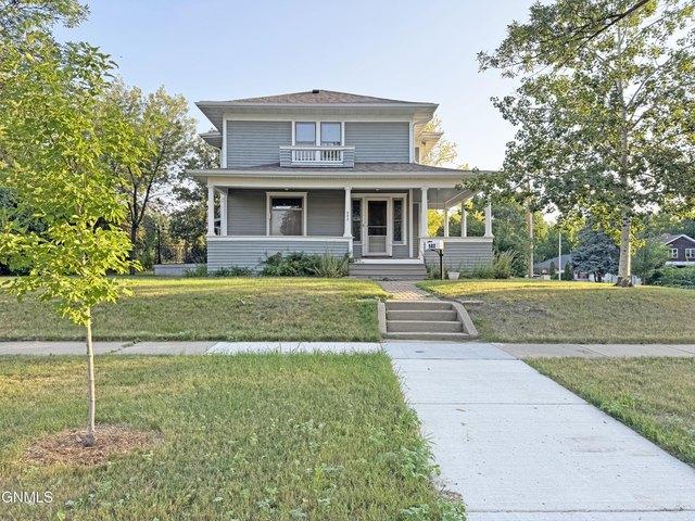 502 Thayer Ave, Bismarck, ND 58501