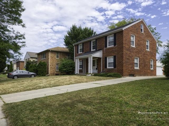 5034 N Bay Ridge Ave, Whitefish Bay, WI 53217