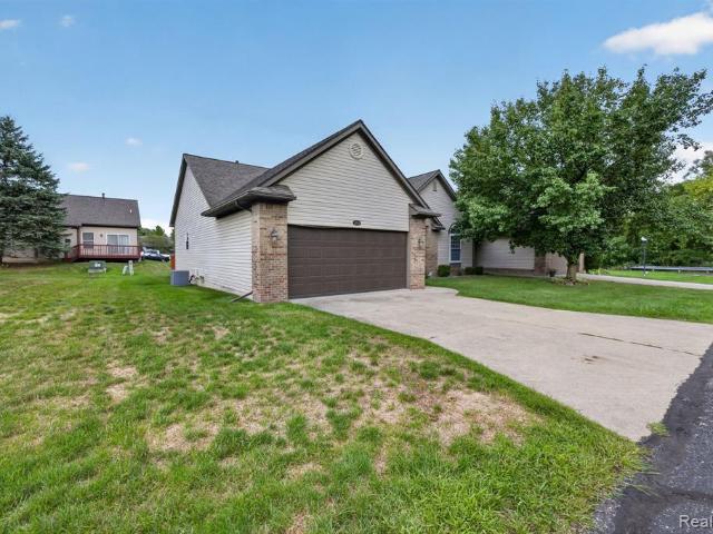 5034 Sandalwood Drive