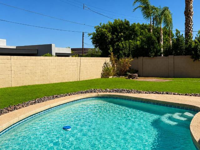 5035 N 70th Street