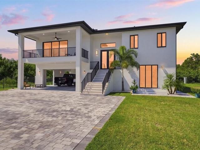 5035 Bay Blvd, Port Richey, FL 34668