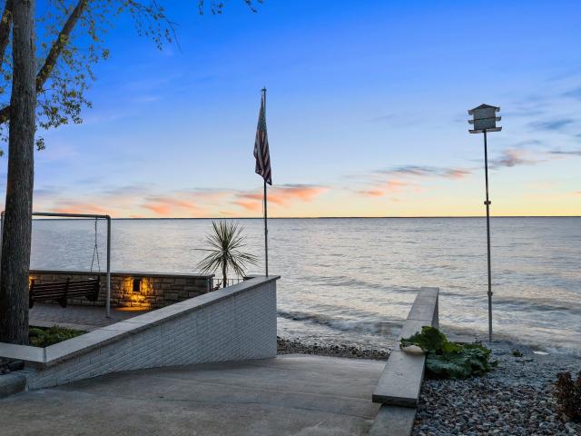 5035 edgewater beach road