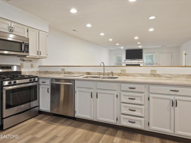 5035 Griffins Gate Lane
