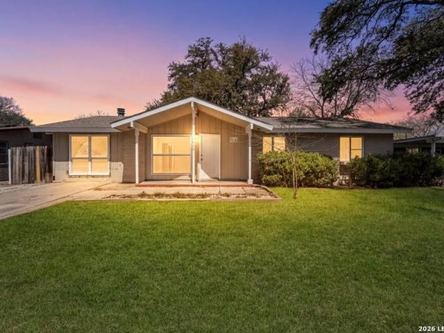 5035 Village Crst, San Antonio, TX 78218